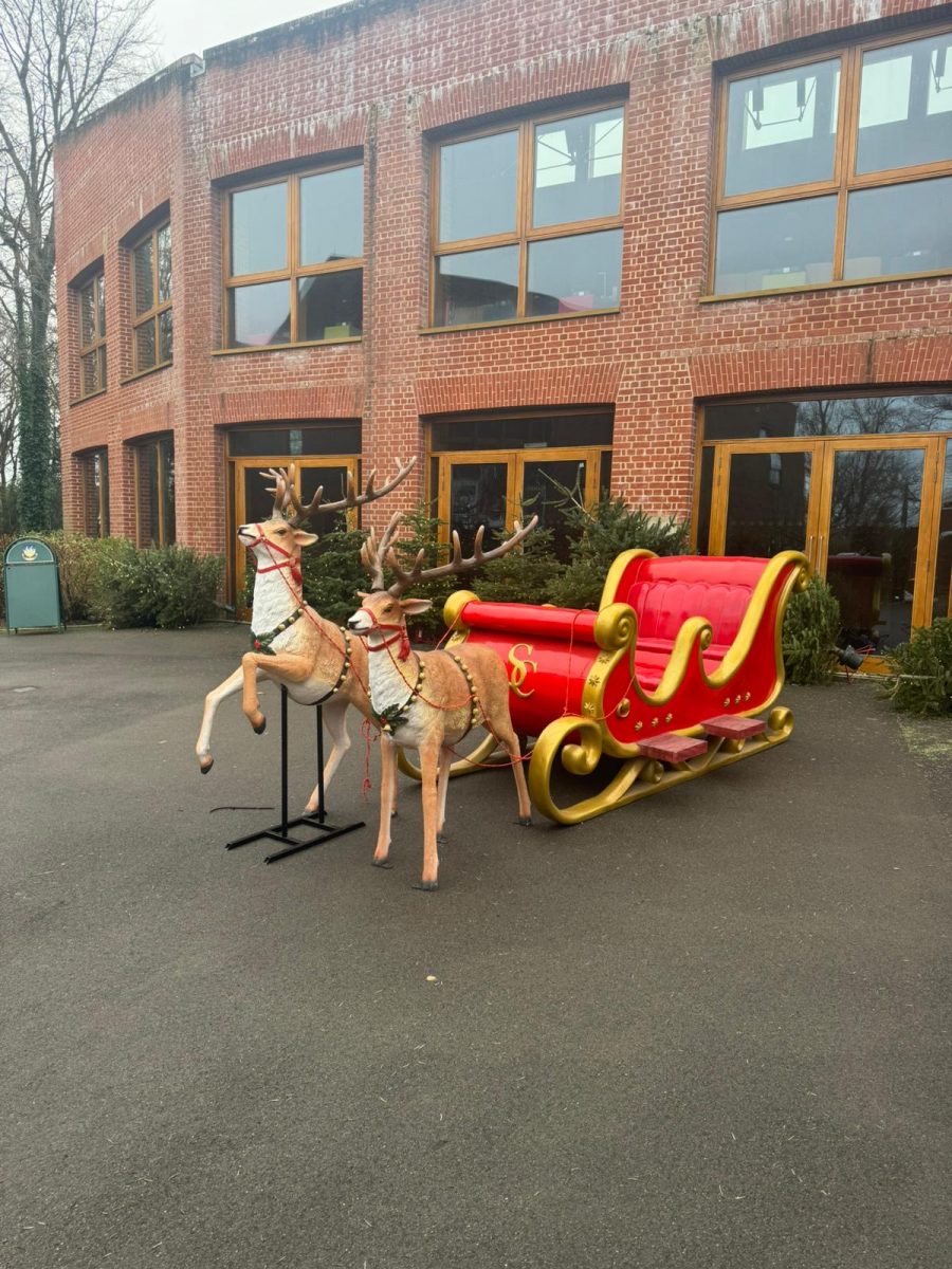 Santa's Sleigh Hire | Life-Size Christmas Sleigh Rental